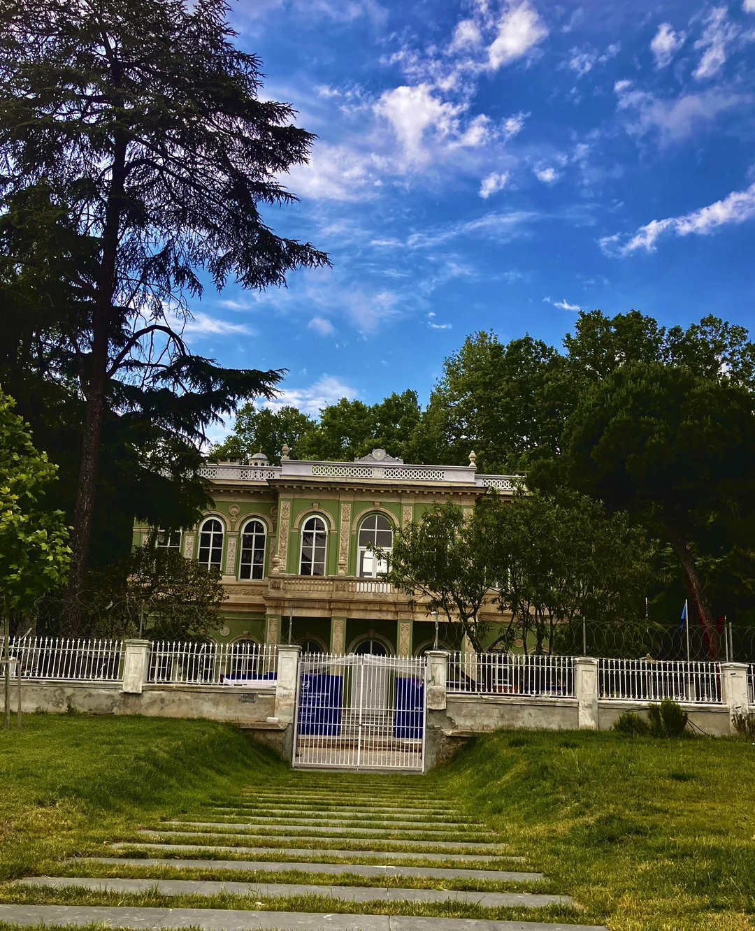 Empty Building | Scrolller