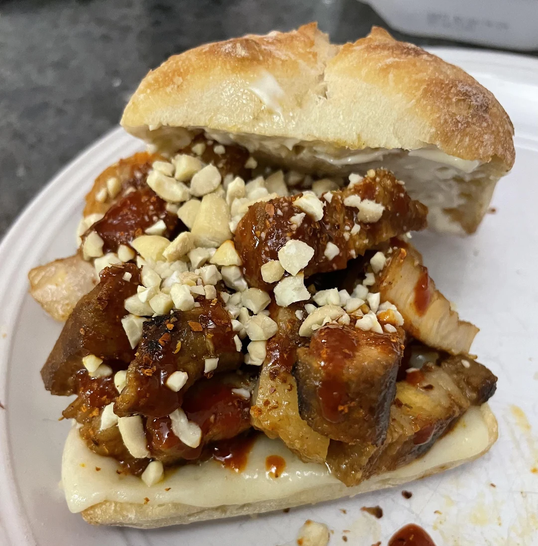 Gochujang pork belly, crushed cashews and havarti 🤤 | Scrolller