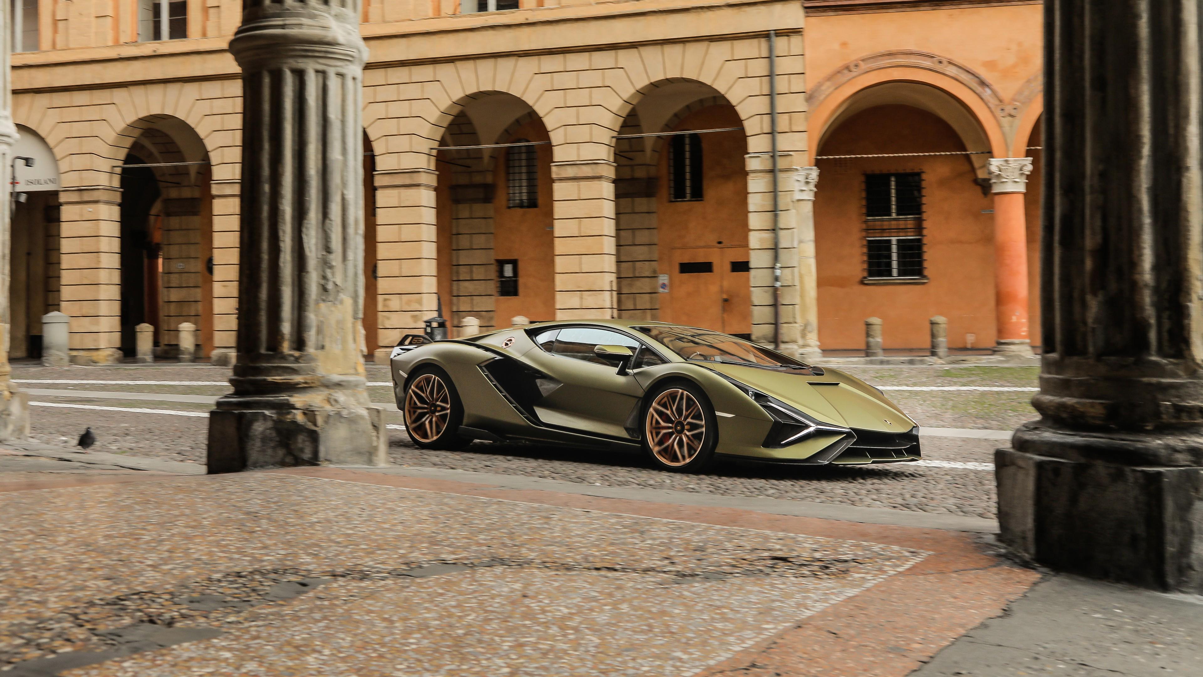 Lamborghini Sian FKP 37 | Scrolller