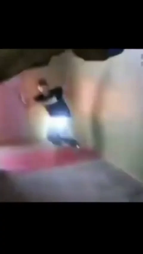 Crazy police encounter | Scrolller