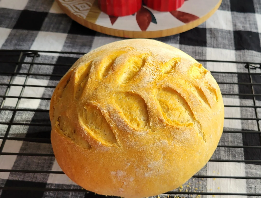 Sourdough loaf | Scrolller