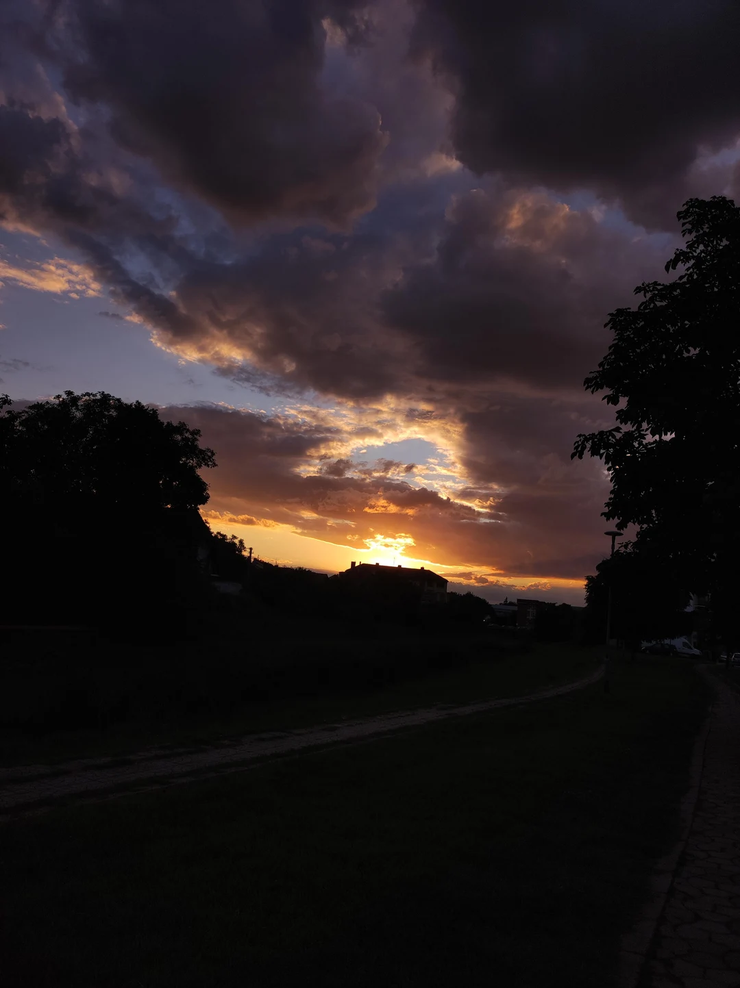 ITAP of this cool sky and sunset in my town. | Scrolller