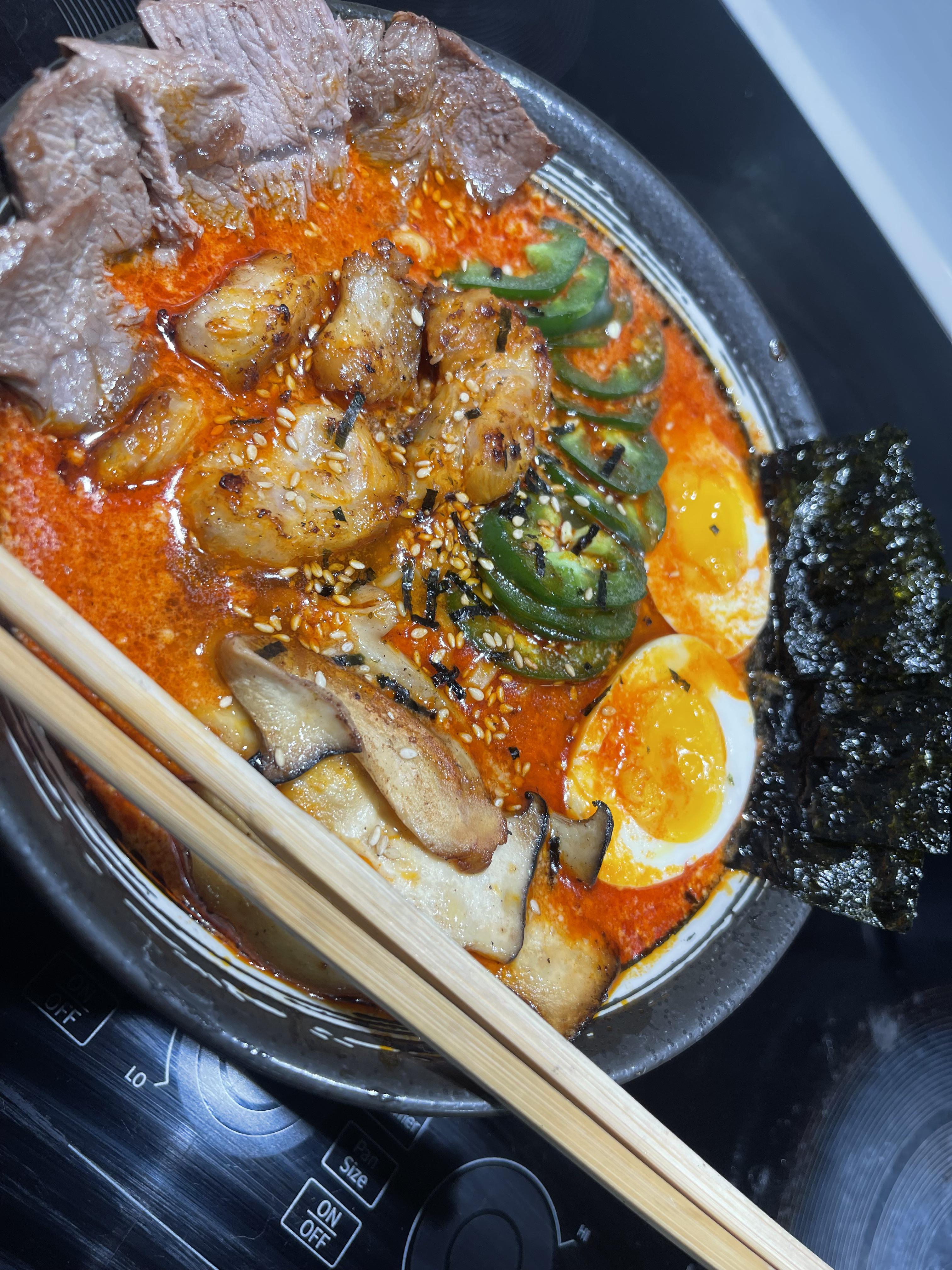Hot lava ramen | Scrolller
