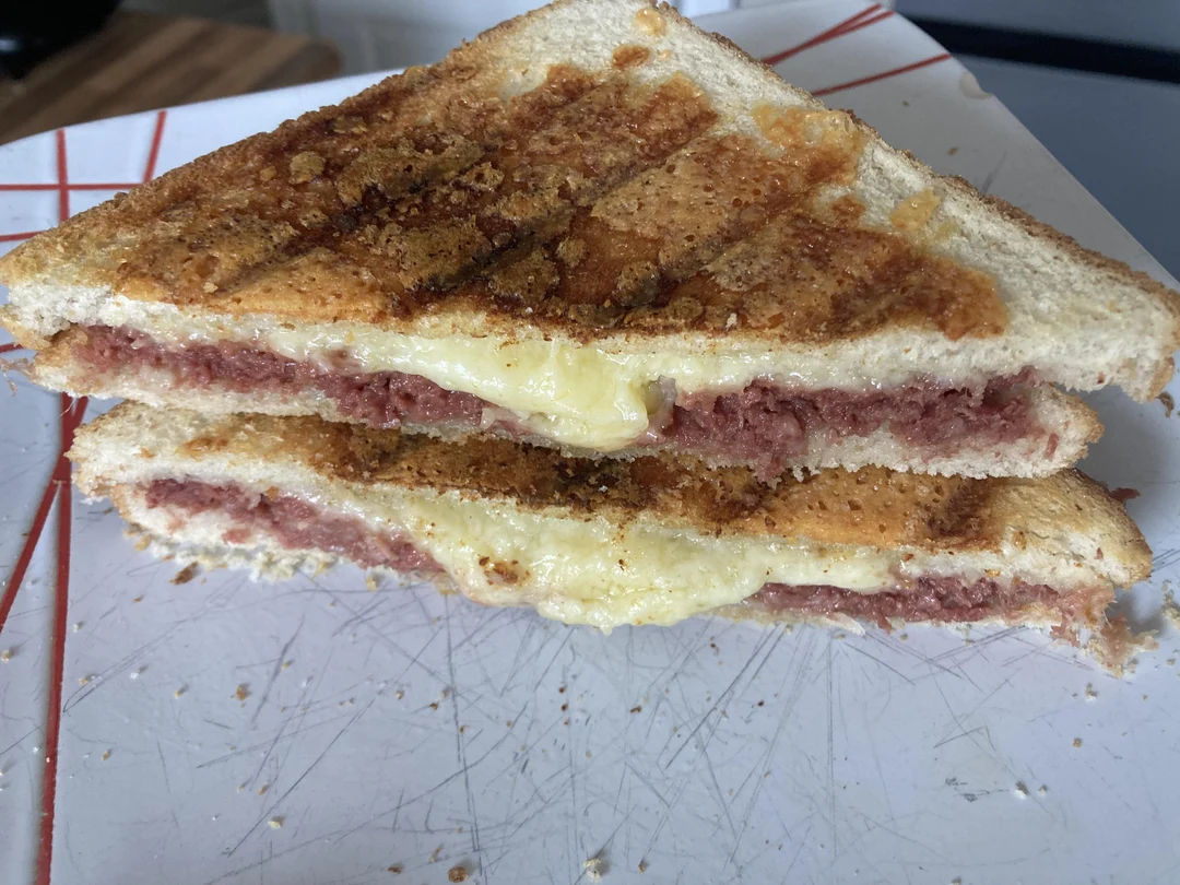 Corned beef cheese toastie for lunch | Scrolller