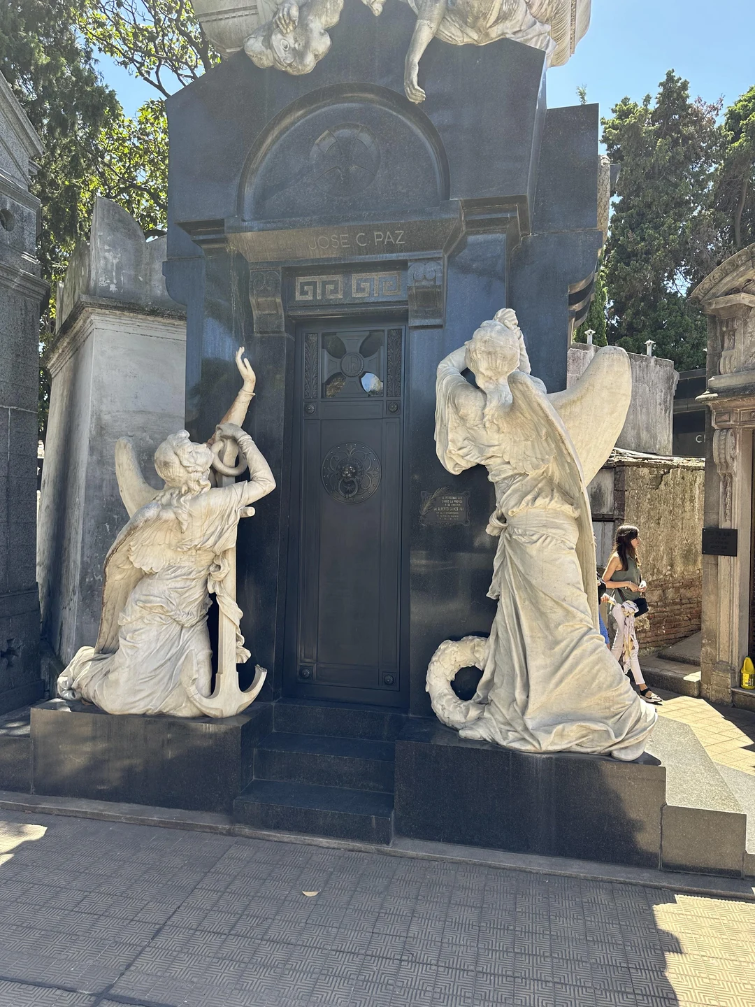 La Recoleta Mausoleum | Scrolller