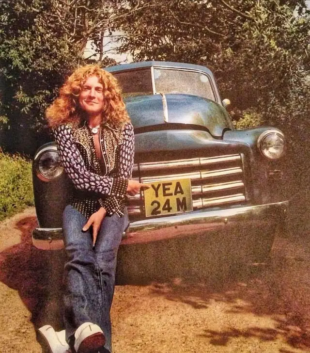 Robert Plant of Led Zeppelin in 1974. | Scrolller