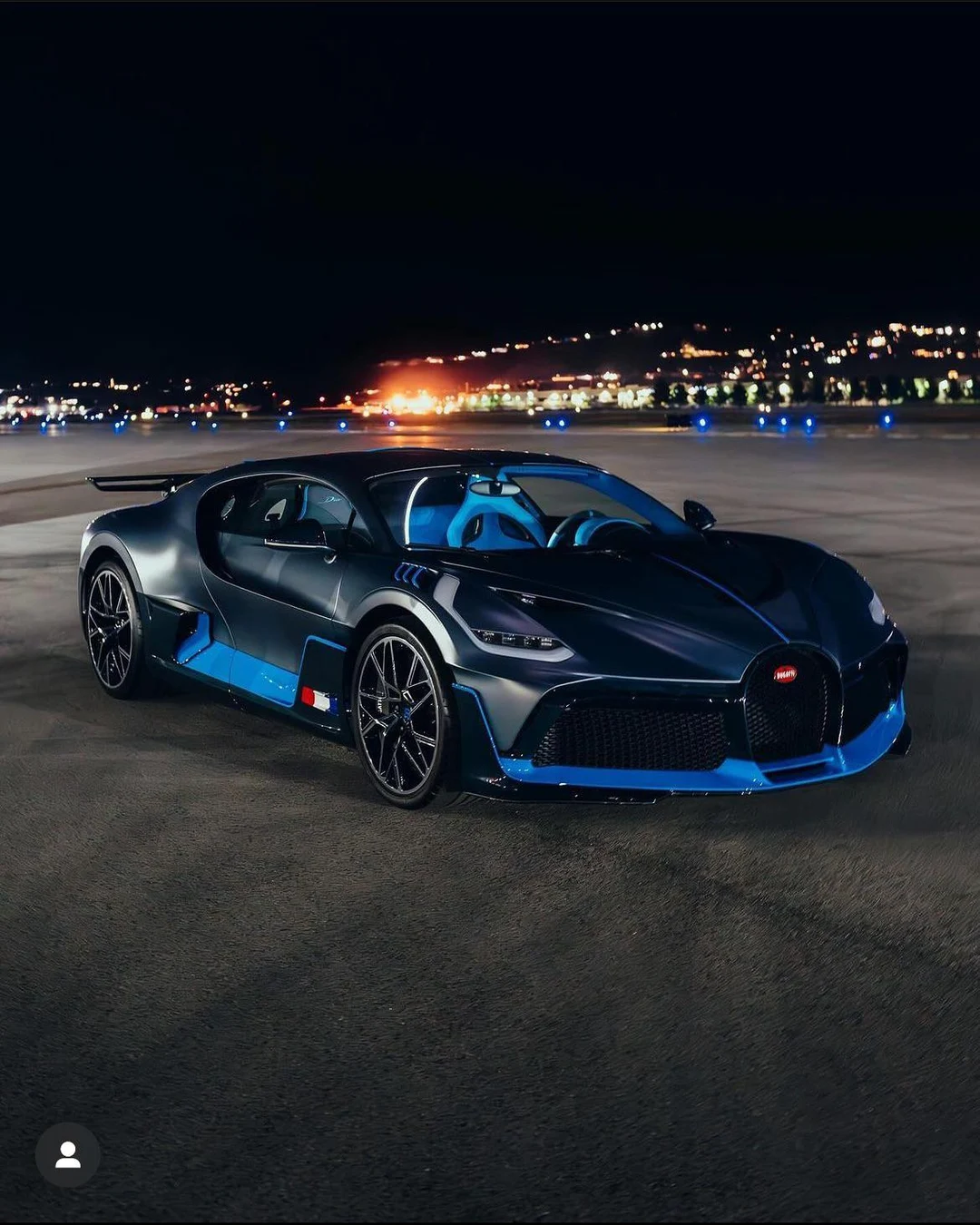 Bugatti divo 😮‍💨 | Scrolller