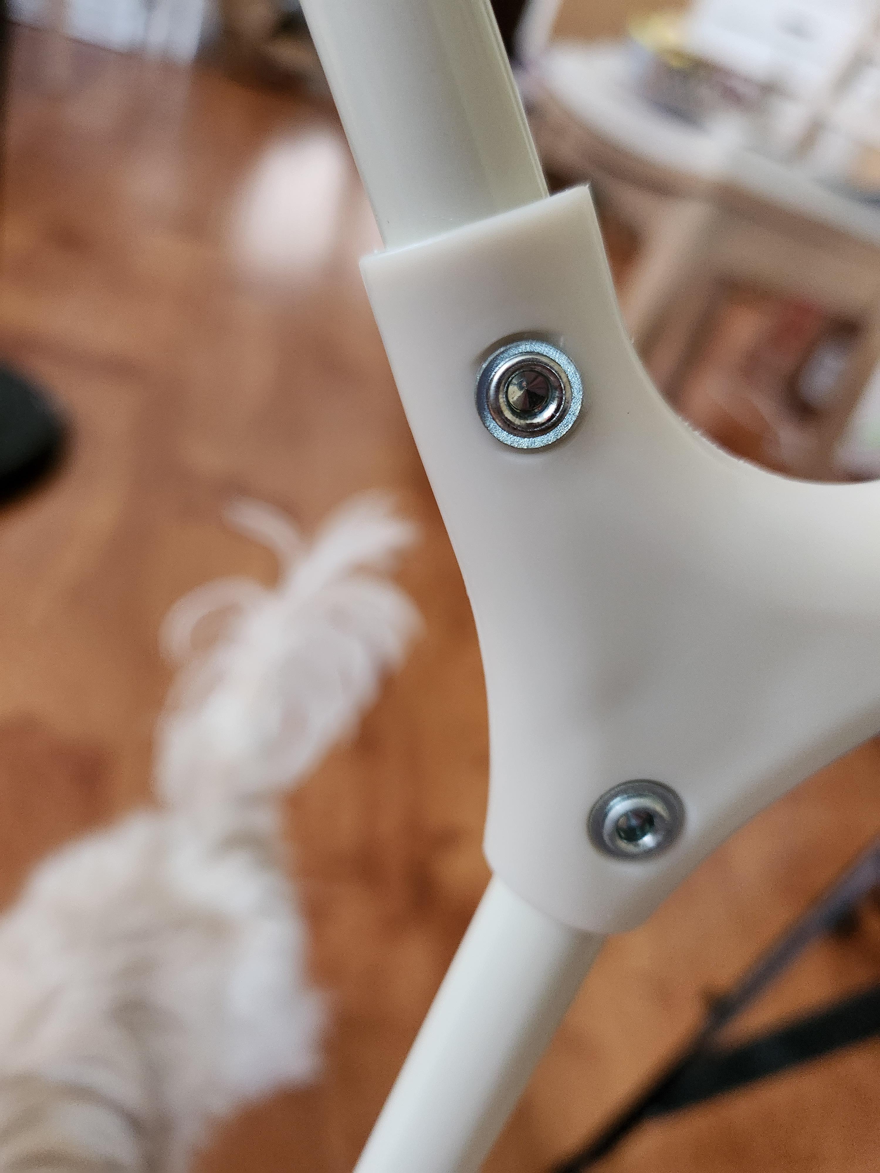 What kind of screw is this and how do I remove it? | Scrolller