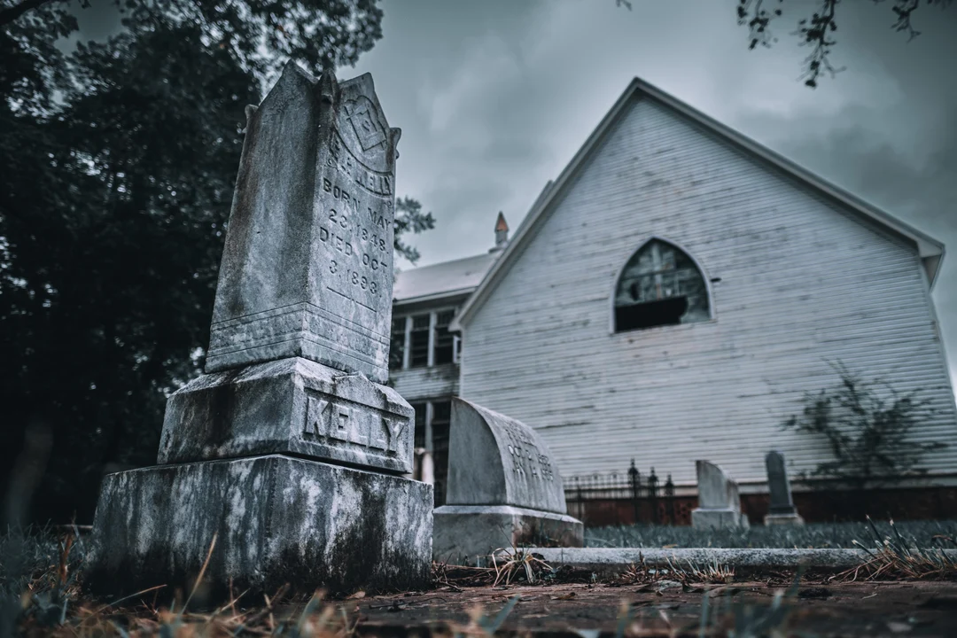 Grave Behind an Abandoned Church | Monticello, GA | Scrolller