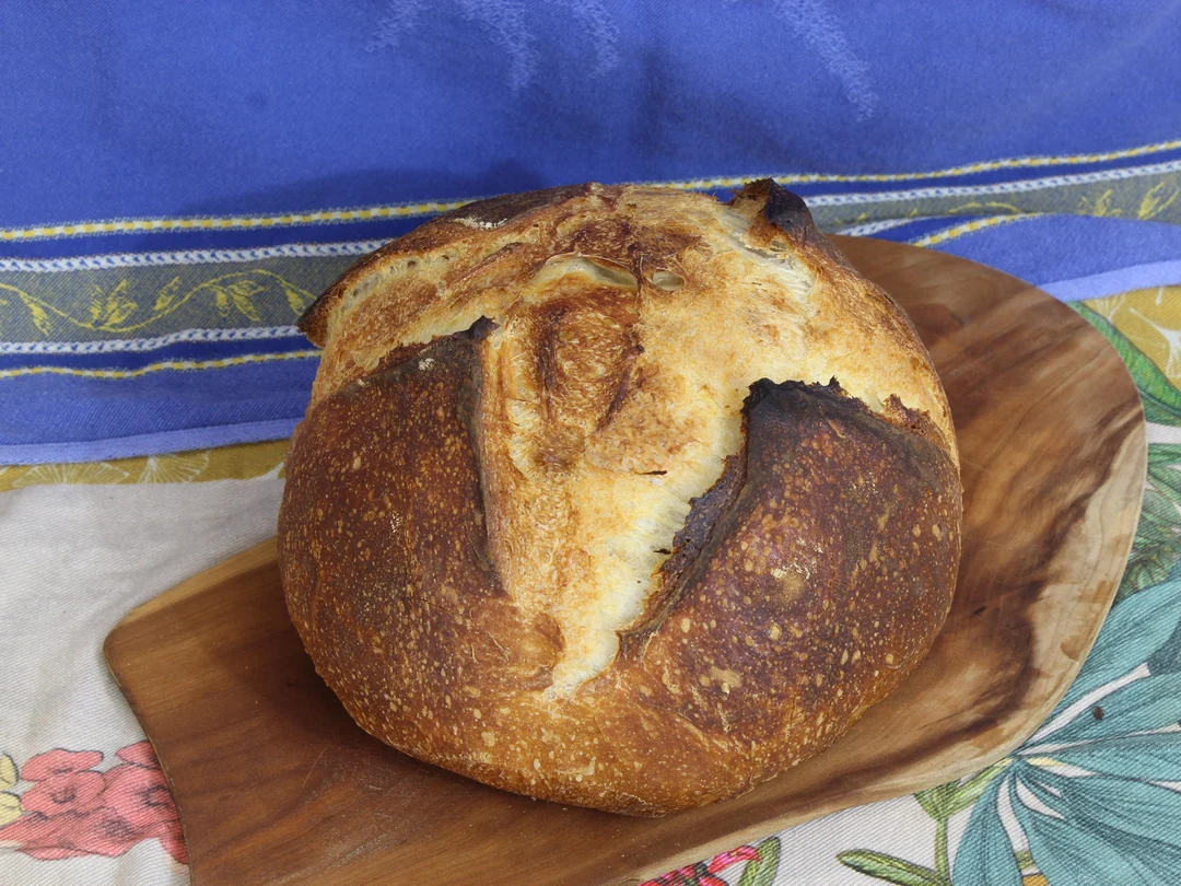 Simple white loaf. no recipe. | Scrolller