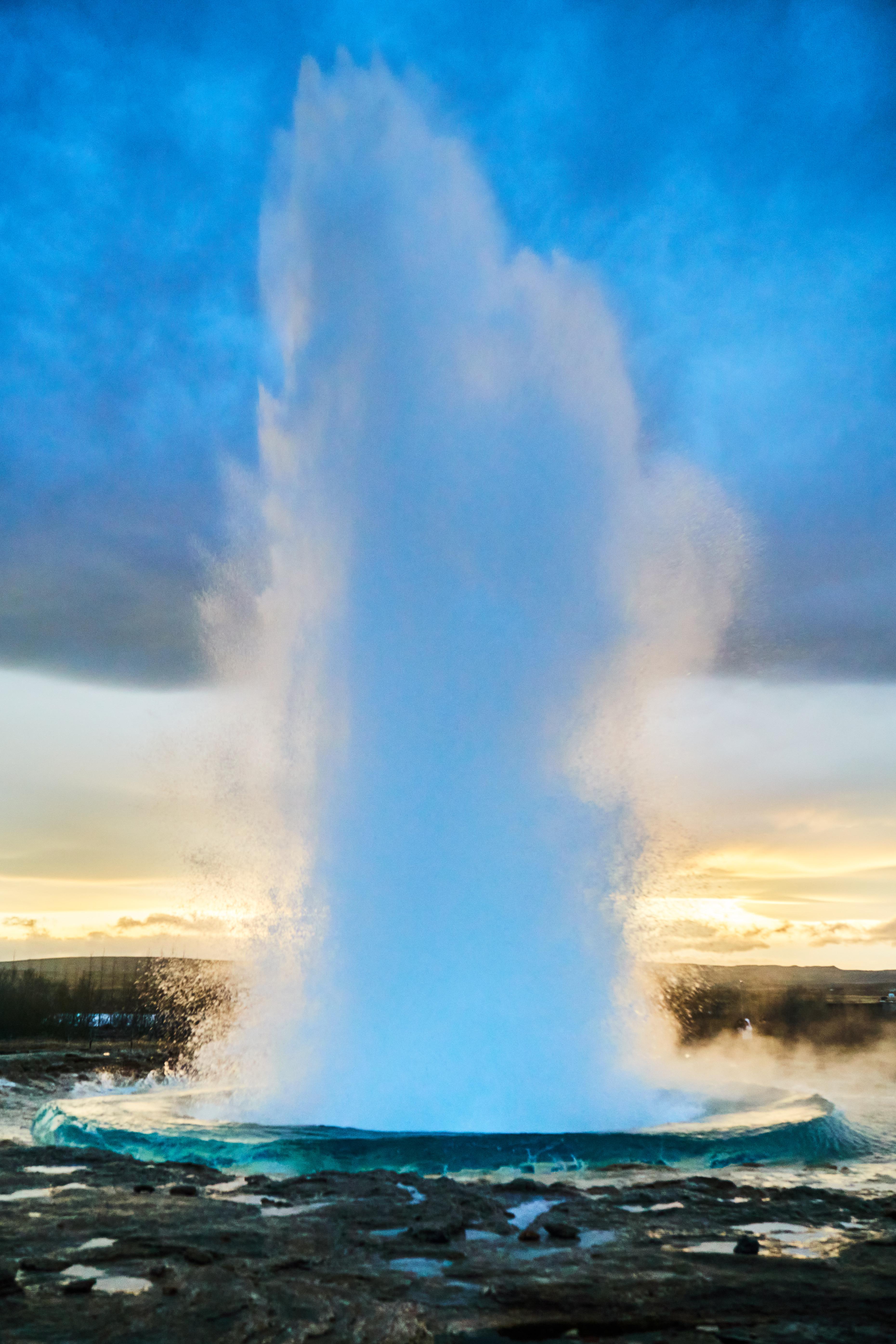 Eruption of Strokkur geyser, Iceland [OC] | Scrolller