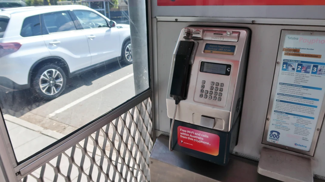 Free calls. When was the last time you rang from a public phone booth ? | Scrolller
