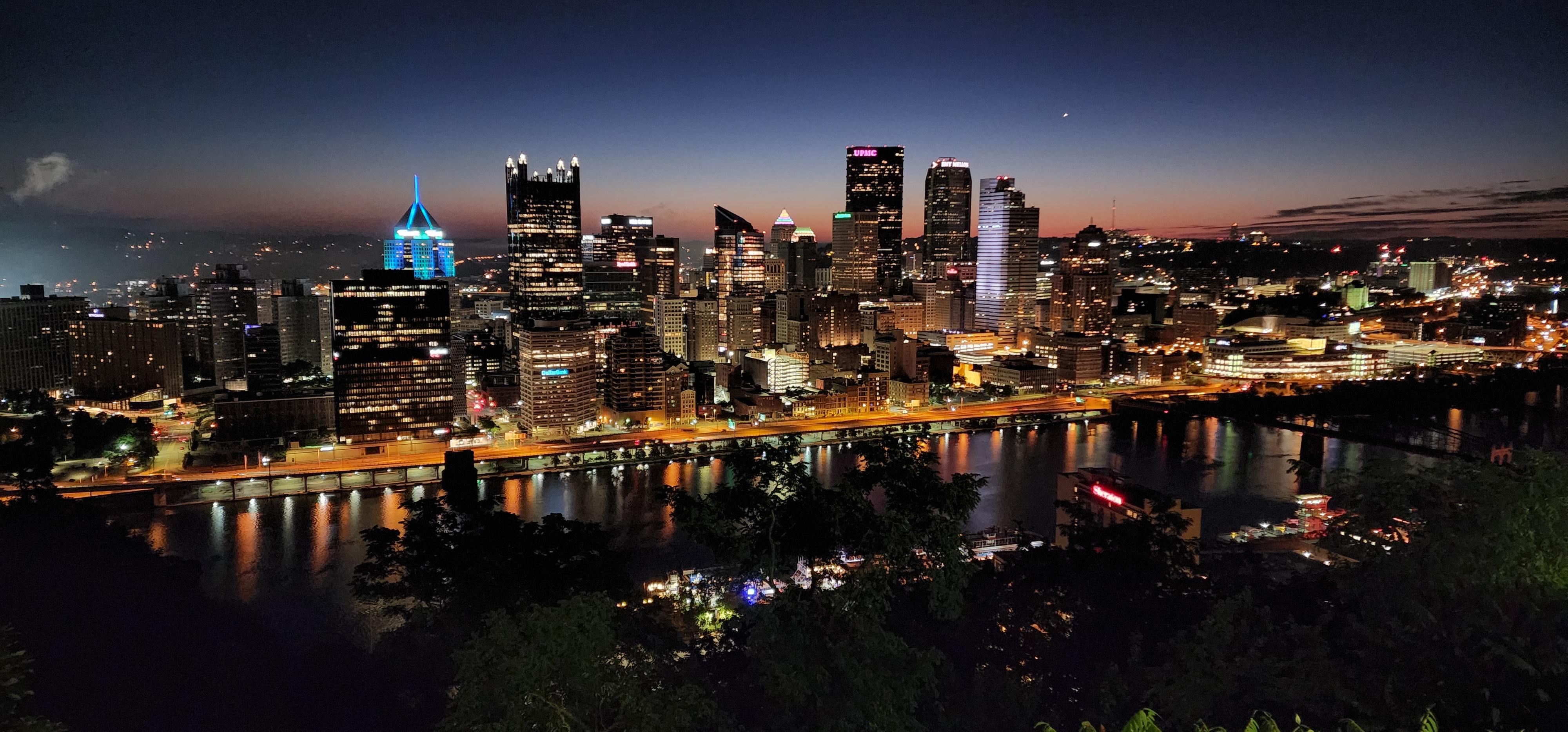 Pittsburgh Pennsylvania, 0530 am. | Scrolller