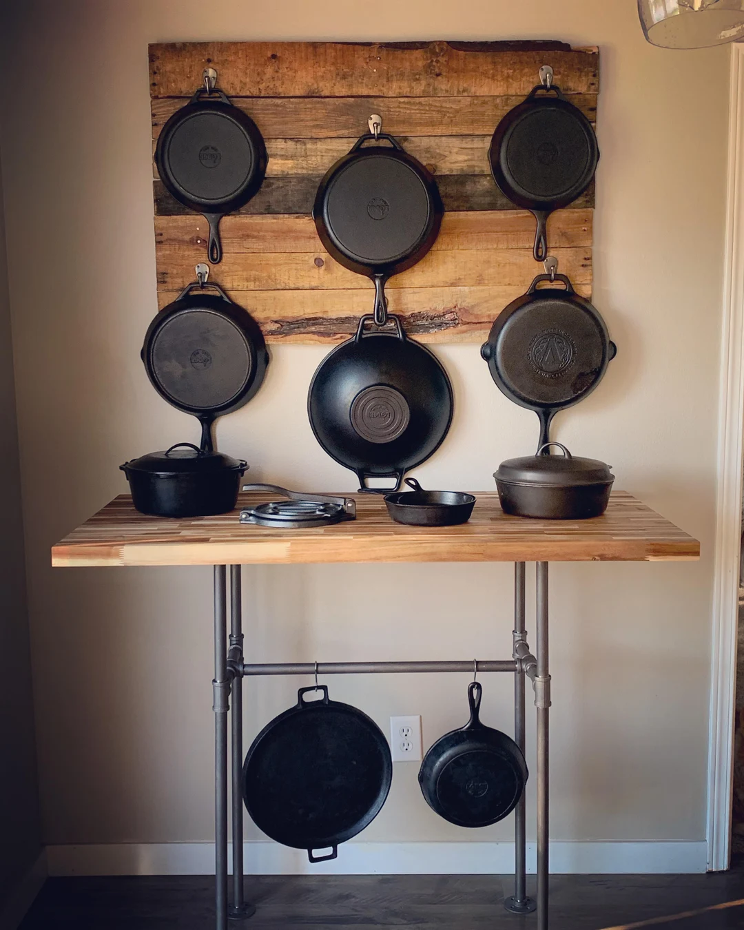 The New Iron Throne | Scrolller