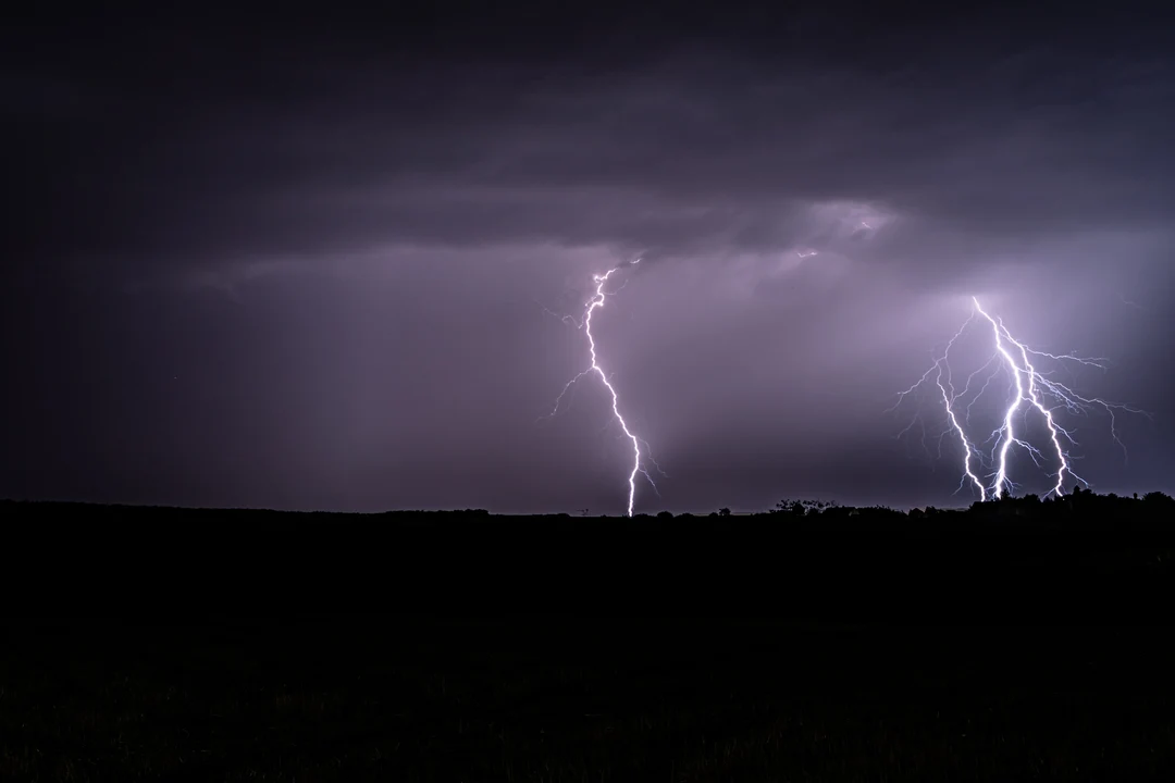 Lightning on dark cloudy sky [3840x2160] | Scrolller