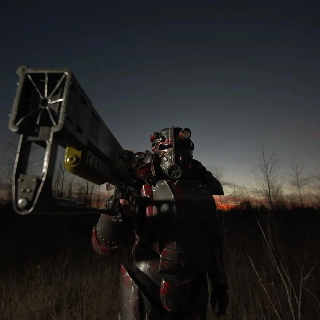 Stear clear local. (outcast cosplay) | Scrolller