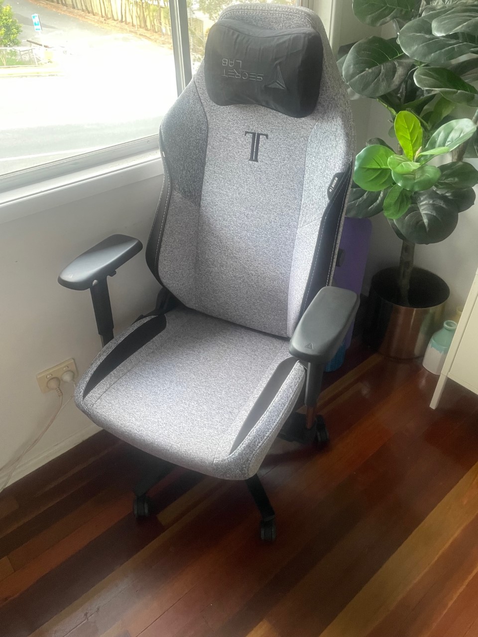 Finally got my chair! | Scrolller