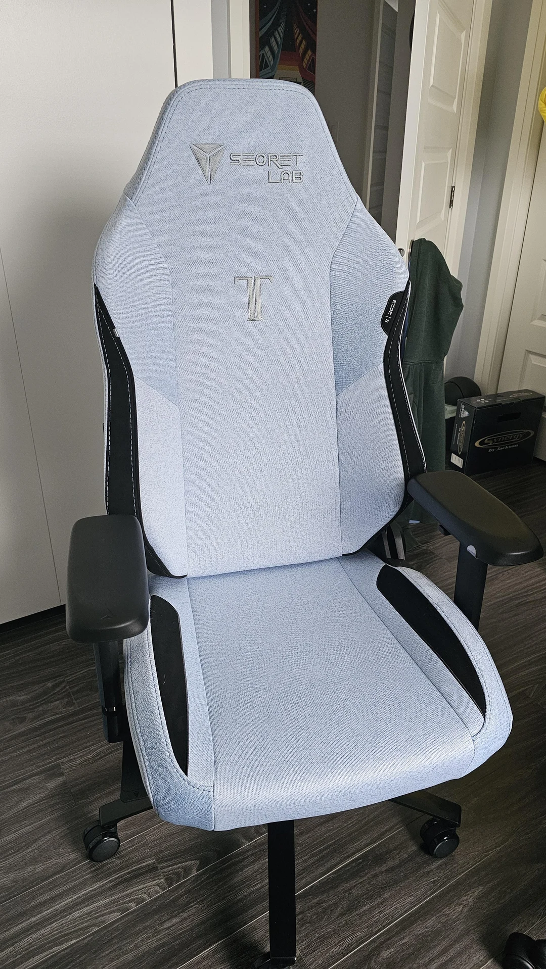 New Chair! | Scrolller