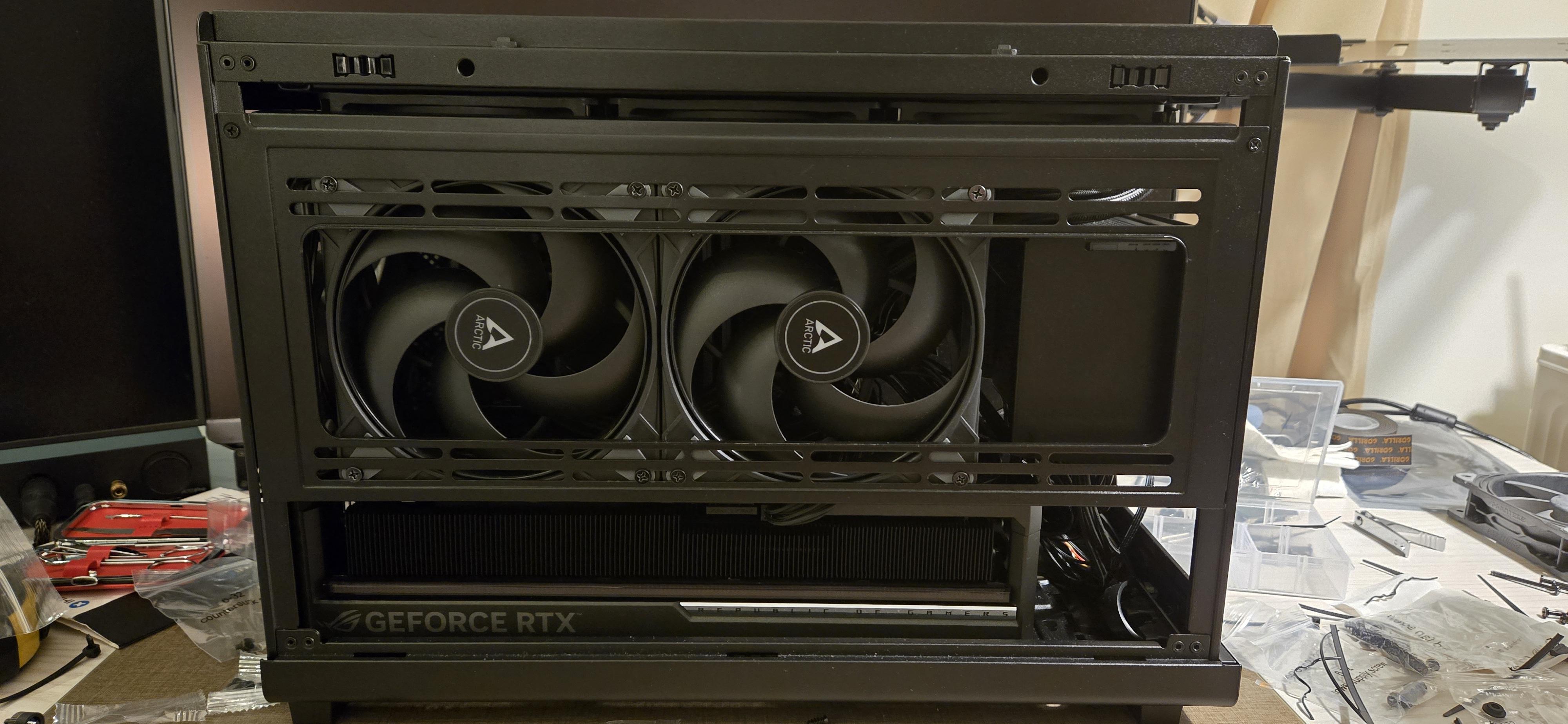 Maximum performance: 9800X3D and 5090 in Lian Li A3 | Scrolller