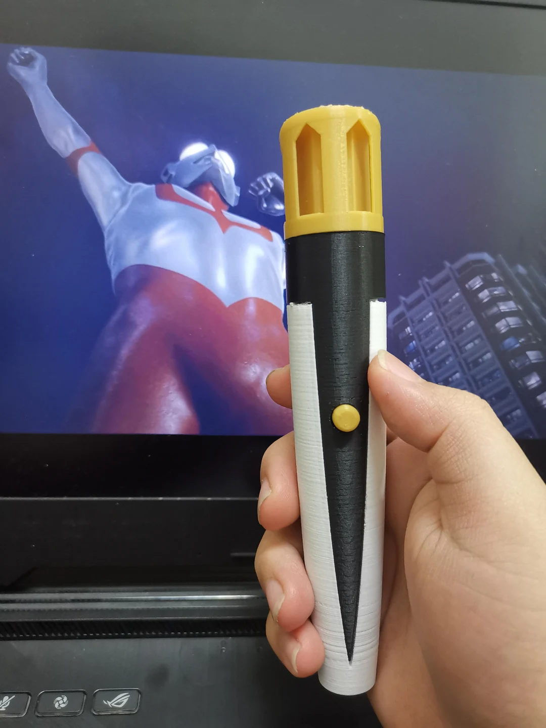 3D Printed Beta Capsule | Scrolller