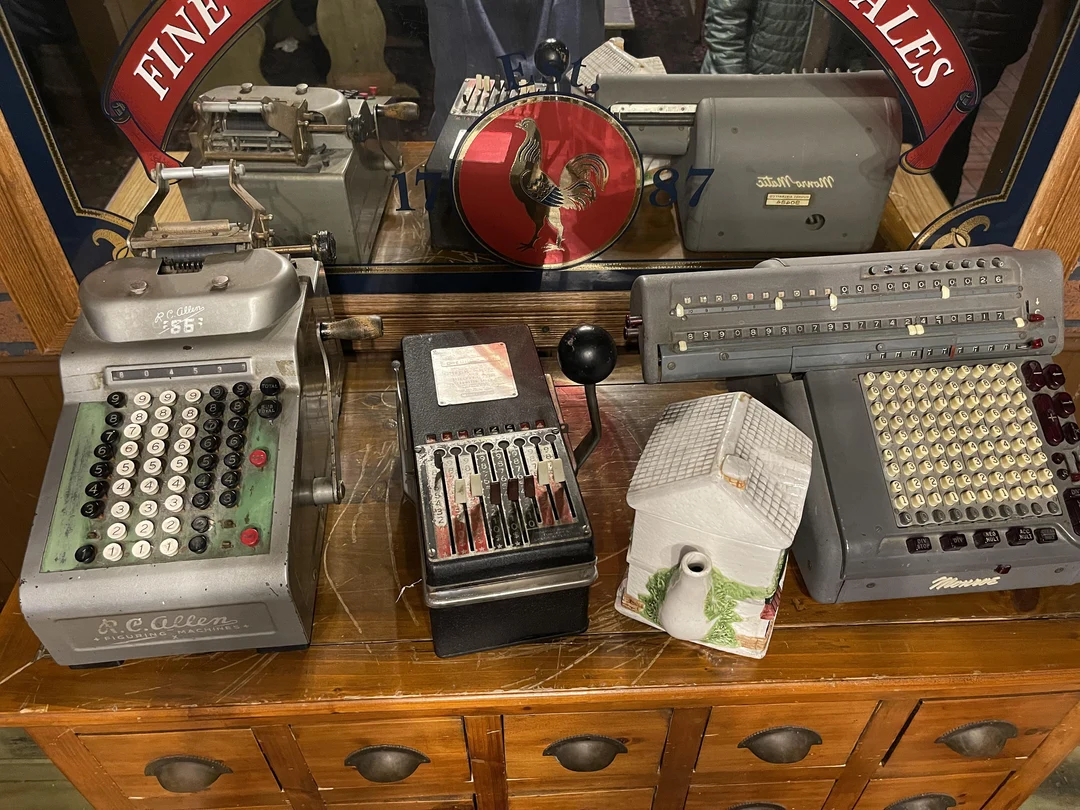 Saw these old mechanical calculators at a bar and thought they are technically machines, right ...