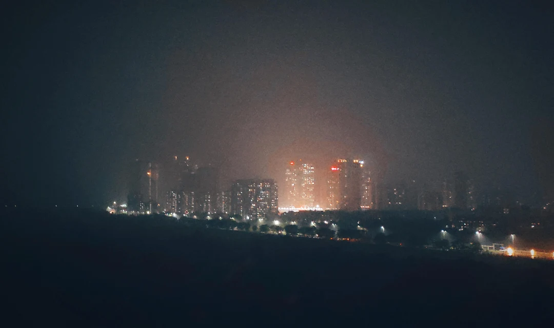 Gleaming city (oc) | Scrolller