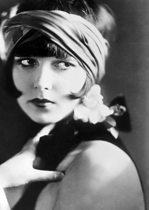 Louise Brooks - Flapper Silent Film Icon (1920s) | Scrolller