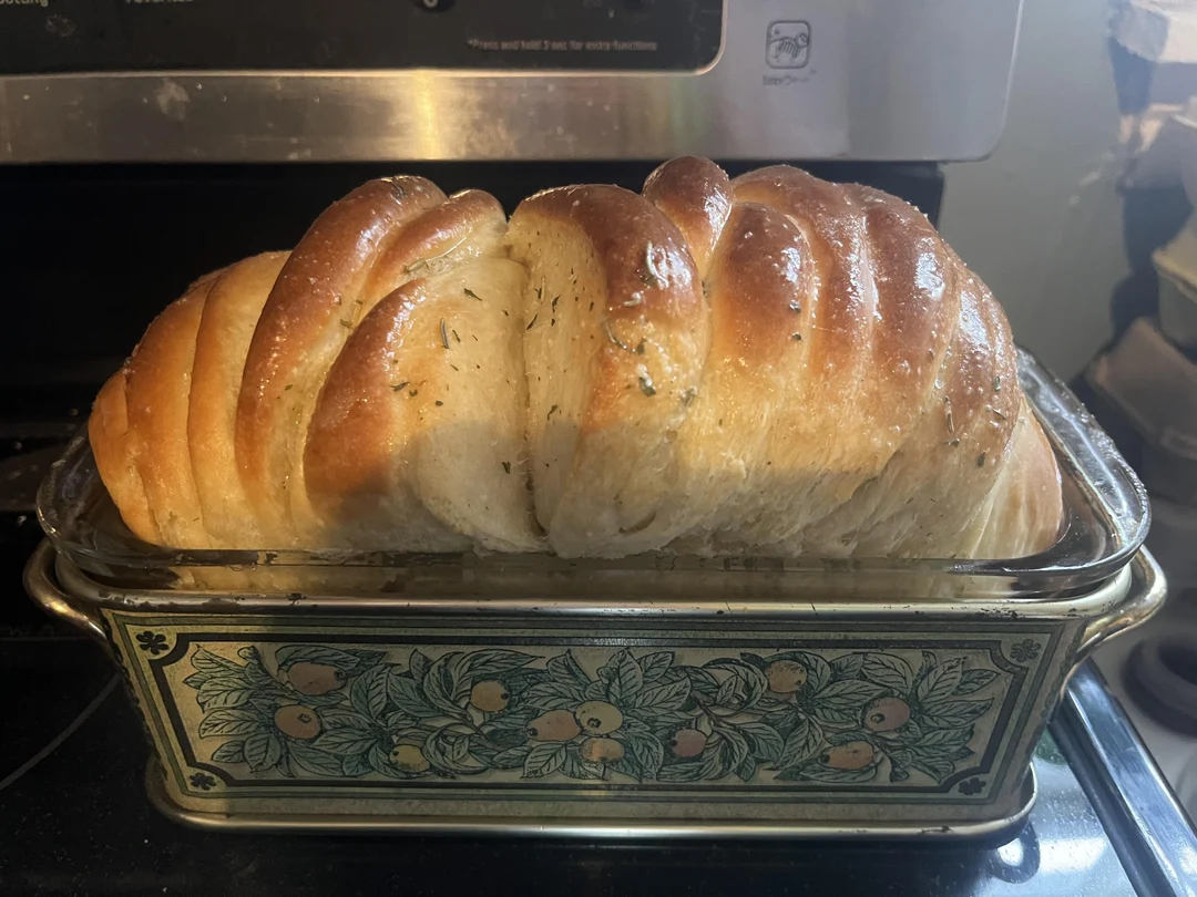 Pull apart garlic bread was a hit! | Scrolller