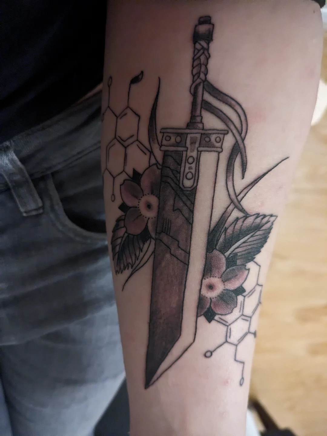 Clouds buster sword tattoo | Scrolller
