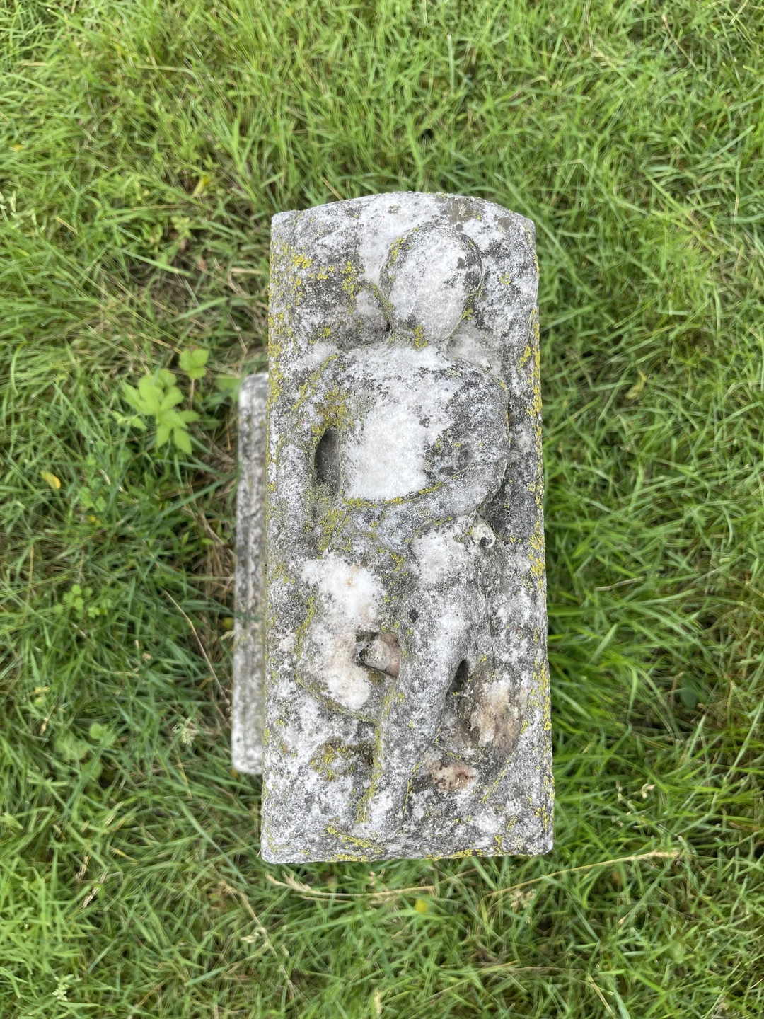 Infant’s grave from 1800’s | Scrolller
