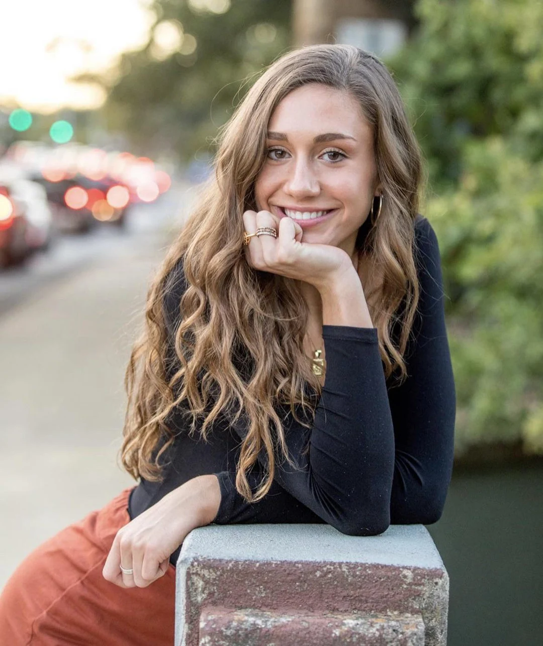 Shay Holle | Scrolller