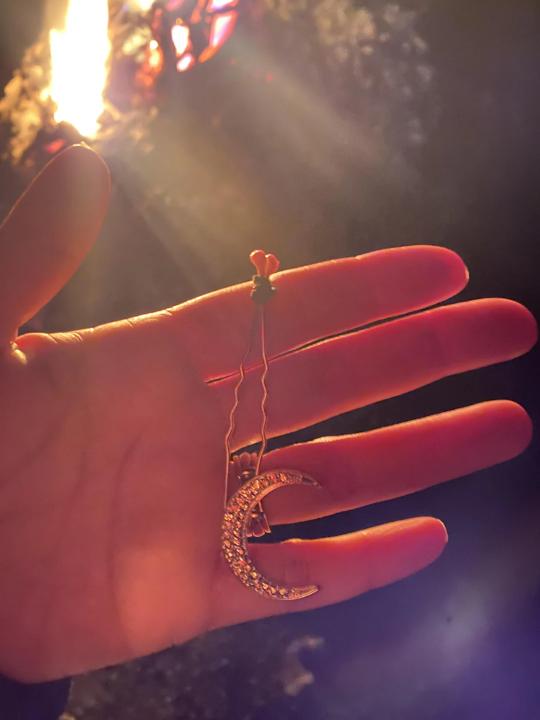 DIY roach clip | Scrolller