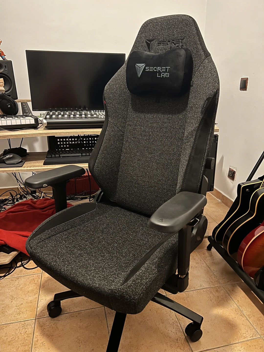 Finally :) #secretlab | Scrolller