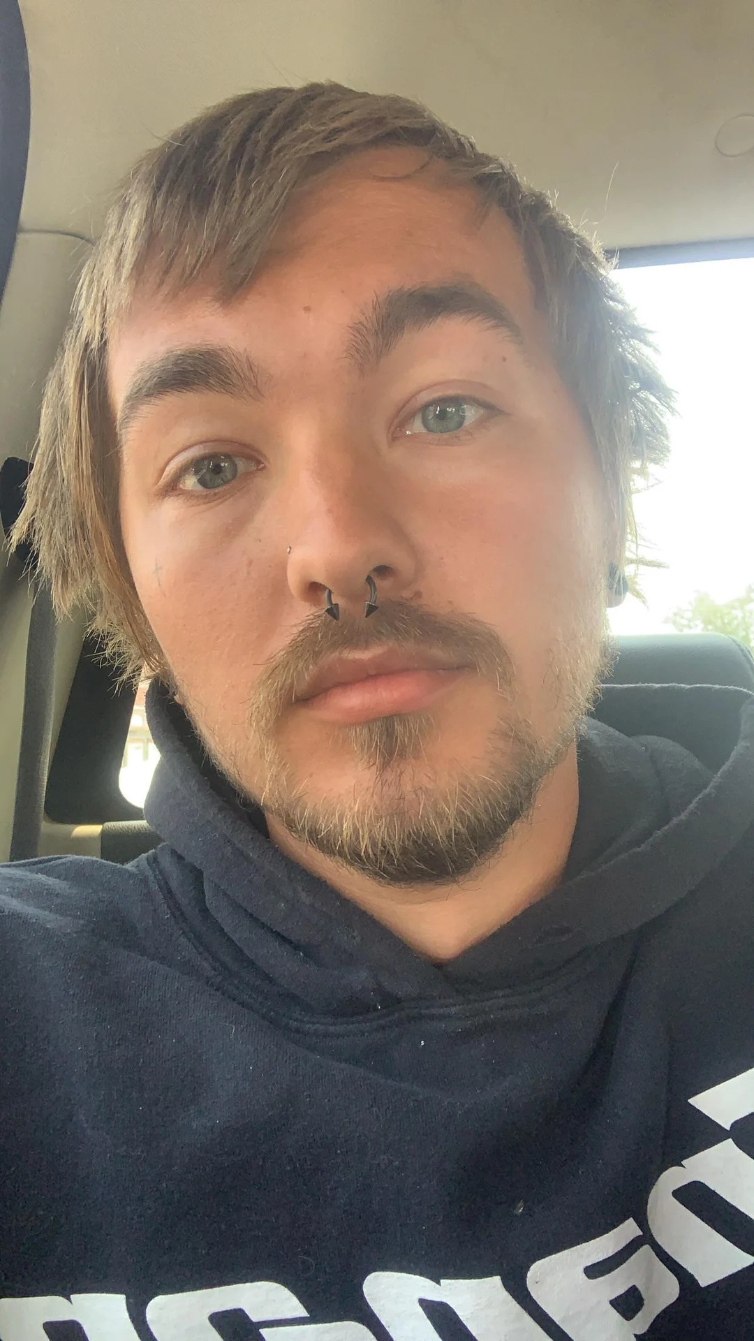 Hair getting scruffy… hairstyles that would look good with my face? | Scrolller