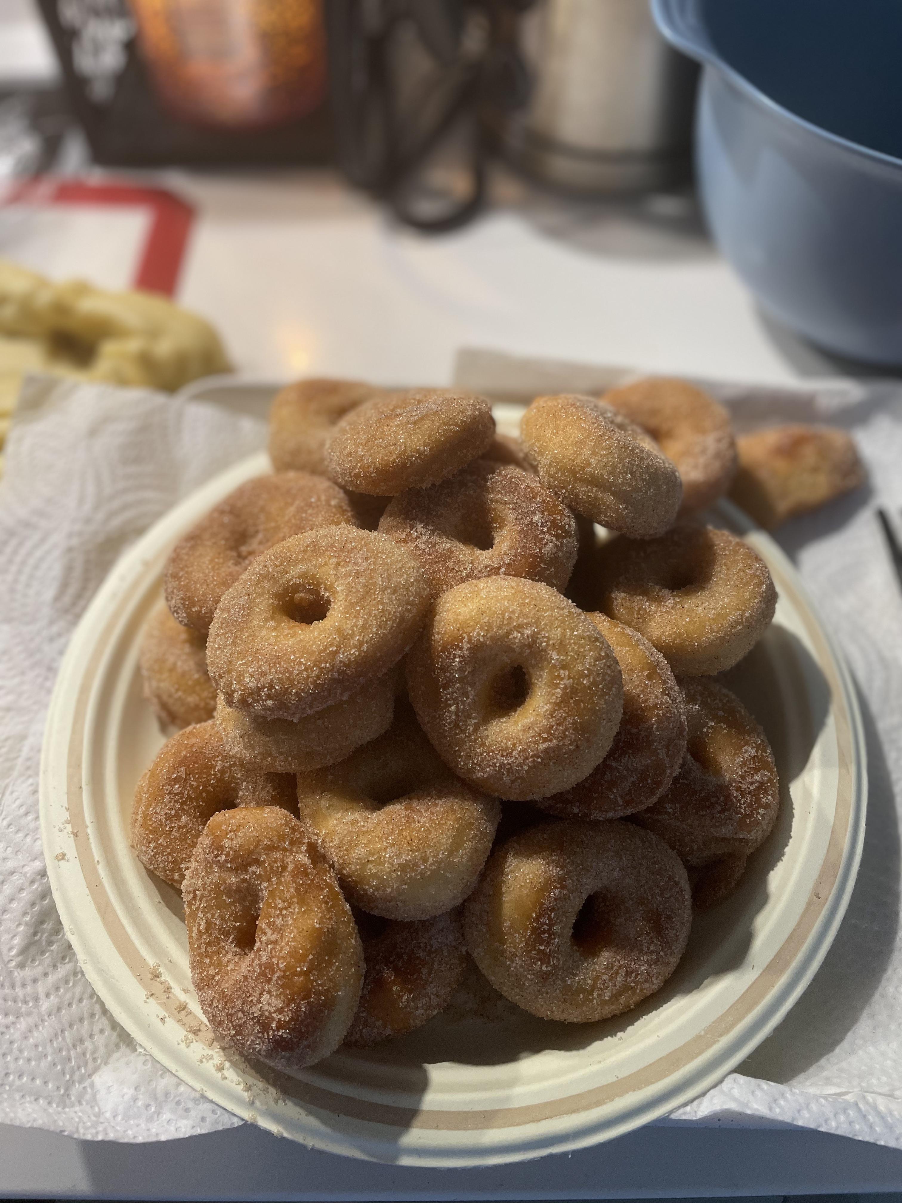 [homemade] mini donuts | Scrolller