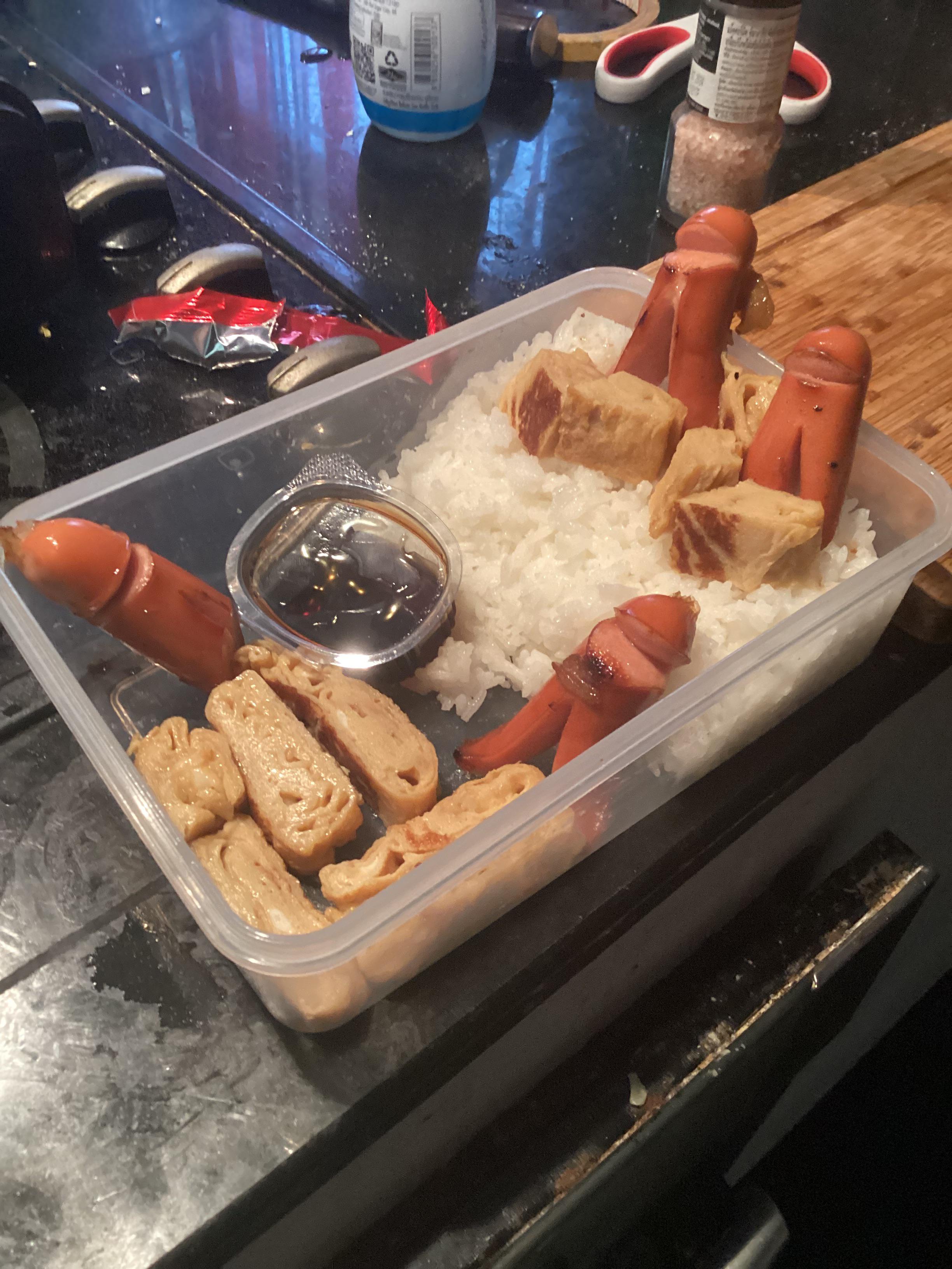 [homemade] Egg and Sausage bento | Scrolller