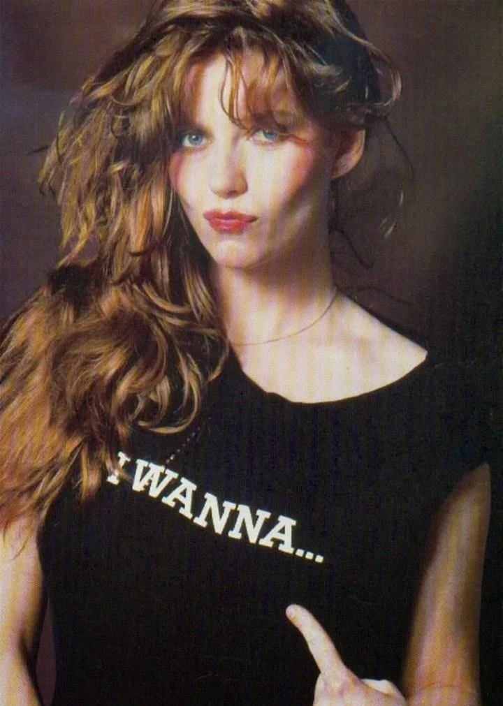 Bebe Buell (1970s) | Scrolller