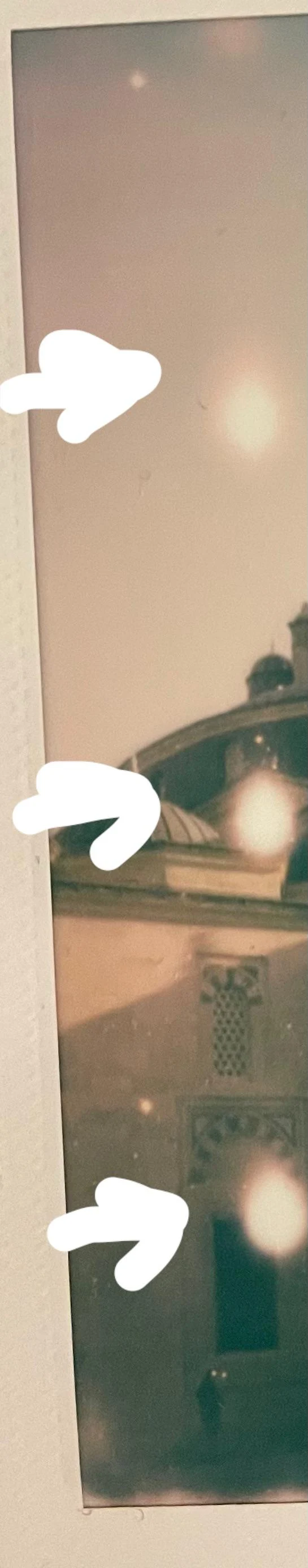 What are these 3 big white dots? It’s always on the same spot. | Scrolller