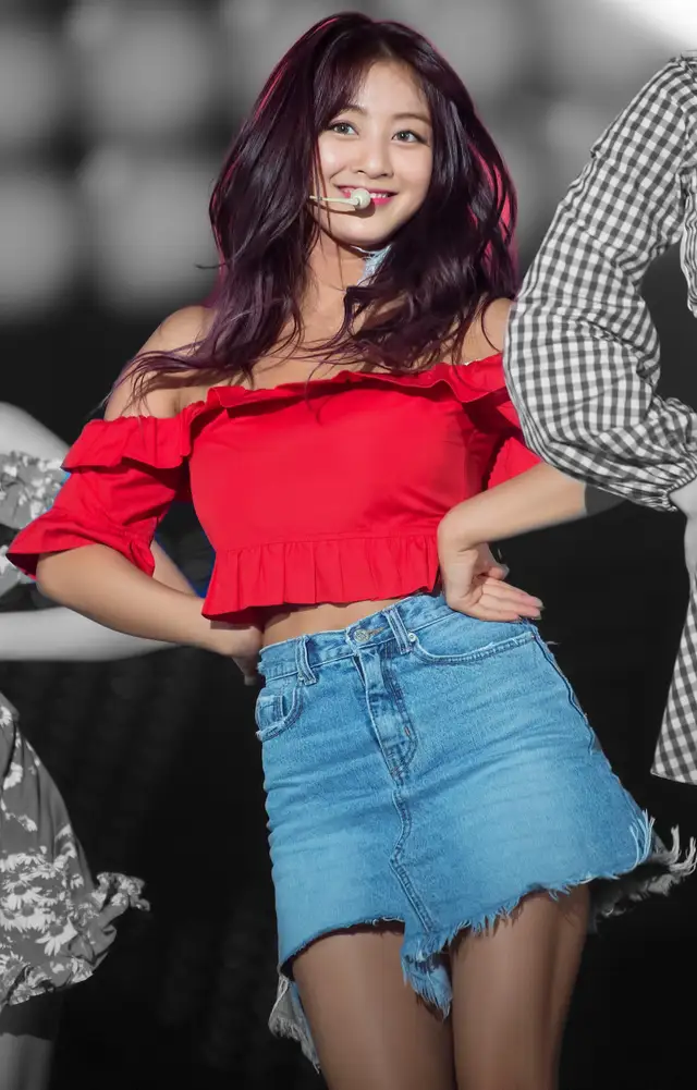 Jihyo | Scrolller
