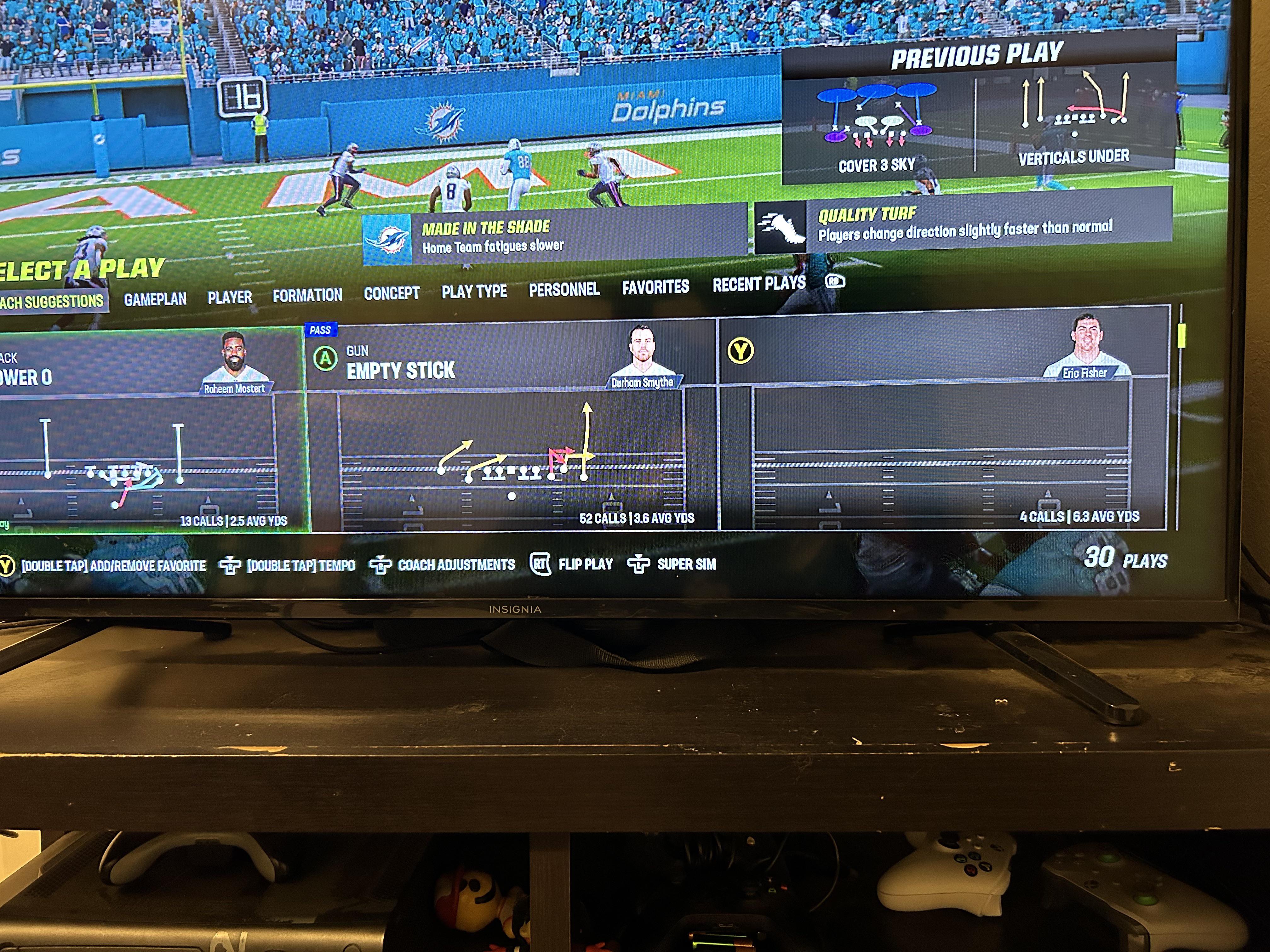 Custom playbook plays glitched | Scrolller