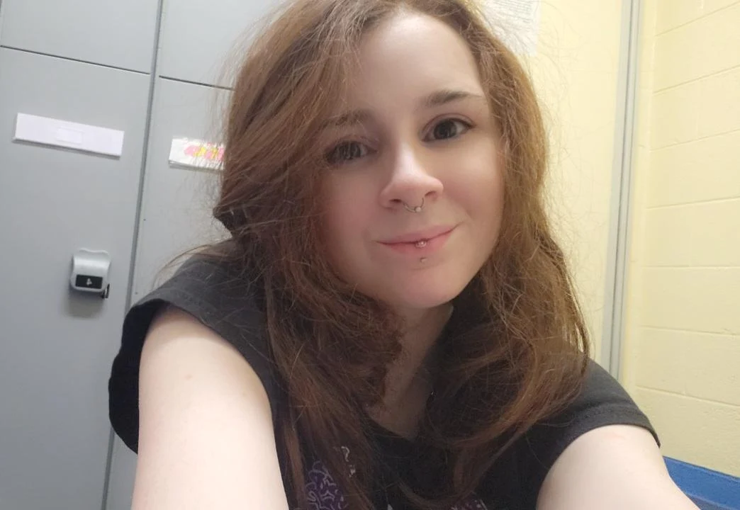 A work selfie 😺 25F | Scrolller