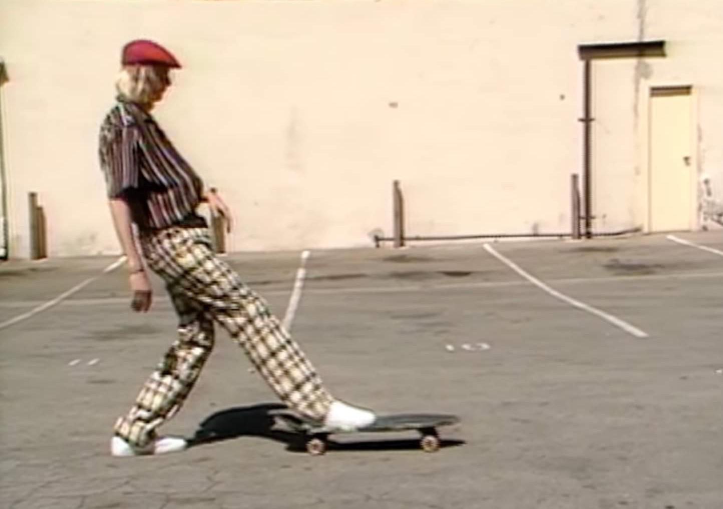 He's lining up... [1989] | Scrolller