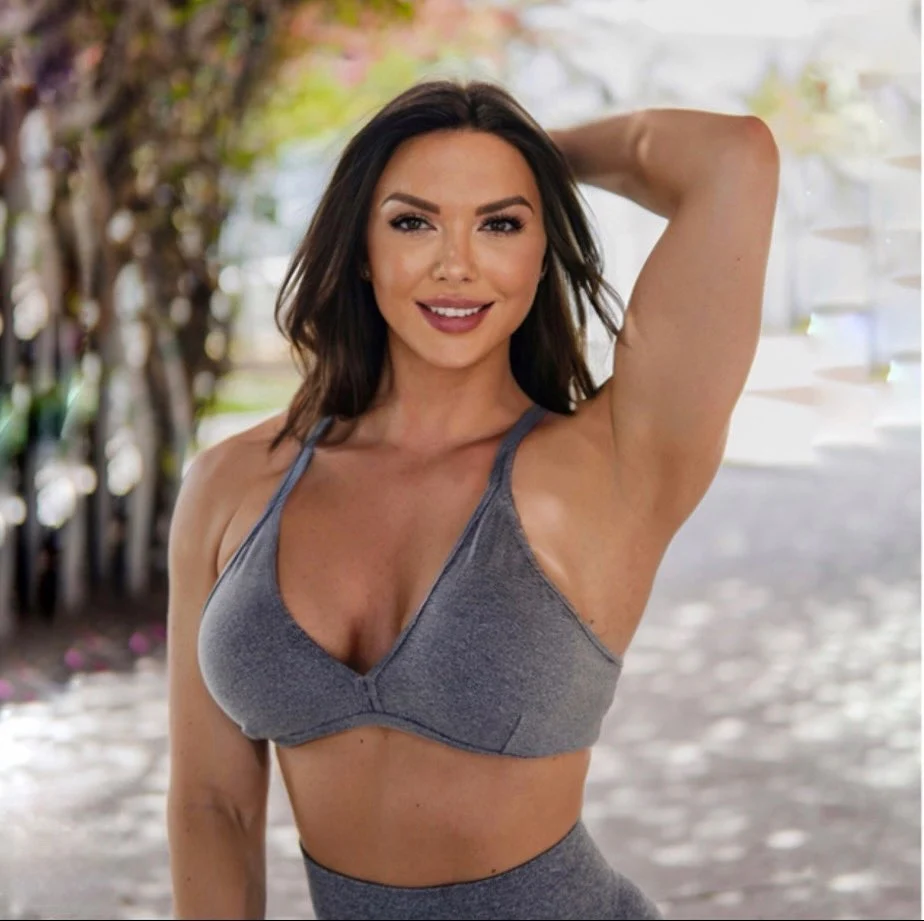 Crystal Hayes | Scrolller