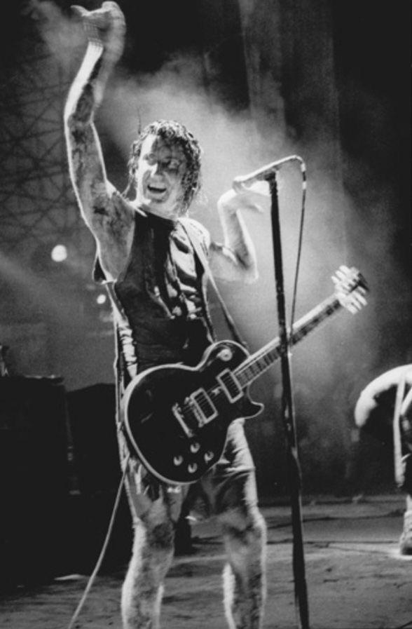 What’s the origin of this pose? | Scrolller