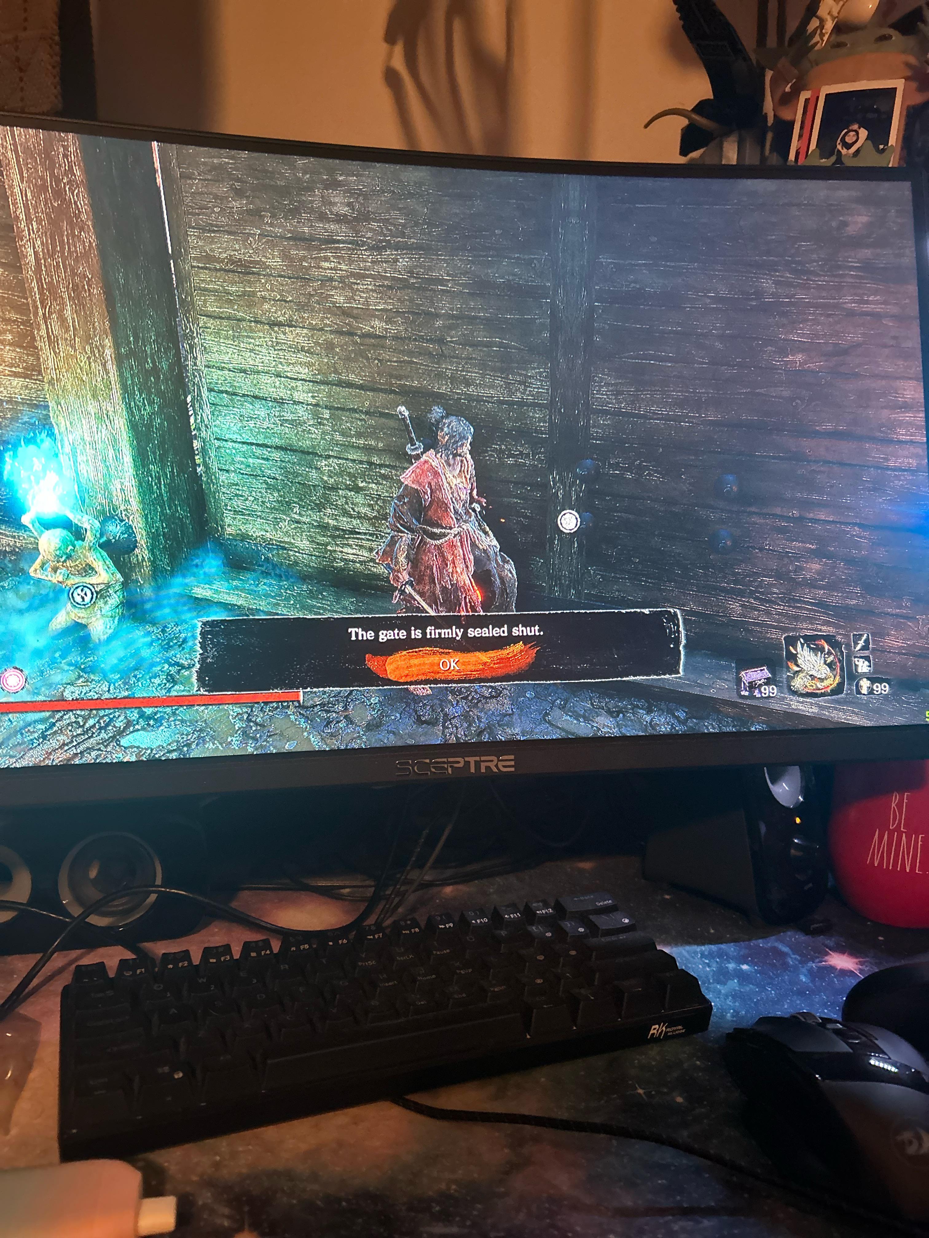 Door glitch? | Scrolller