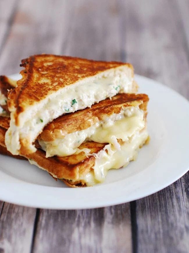 Grilled cheese chicken sandwich | Scrolller
