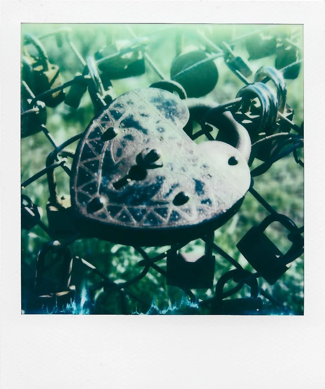 Love lock | Scrolller