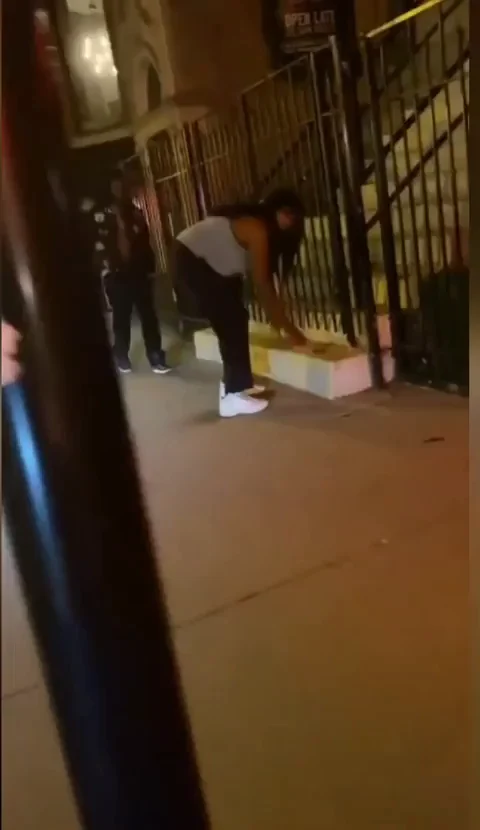 hmc while holding | Scrolller