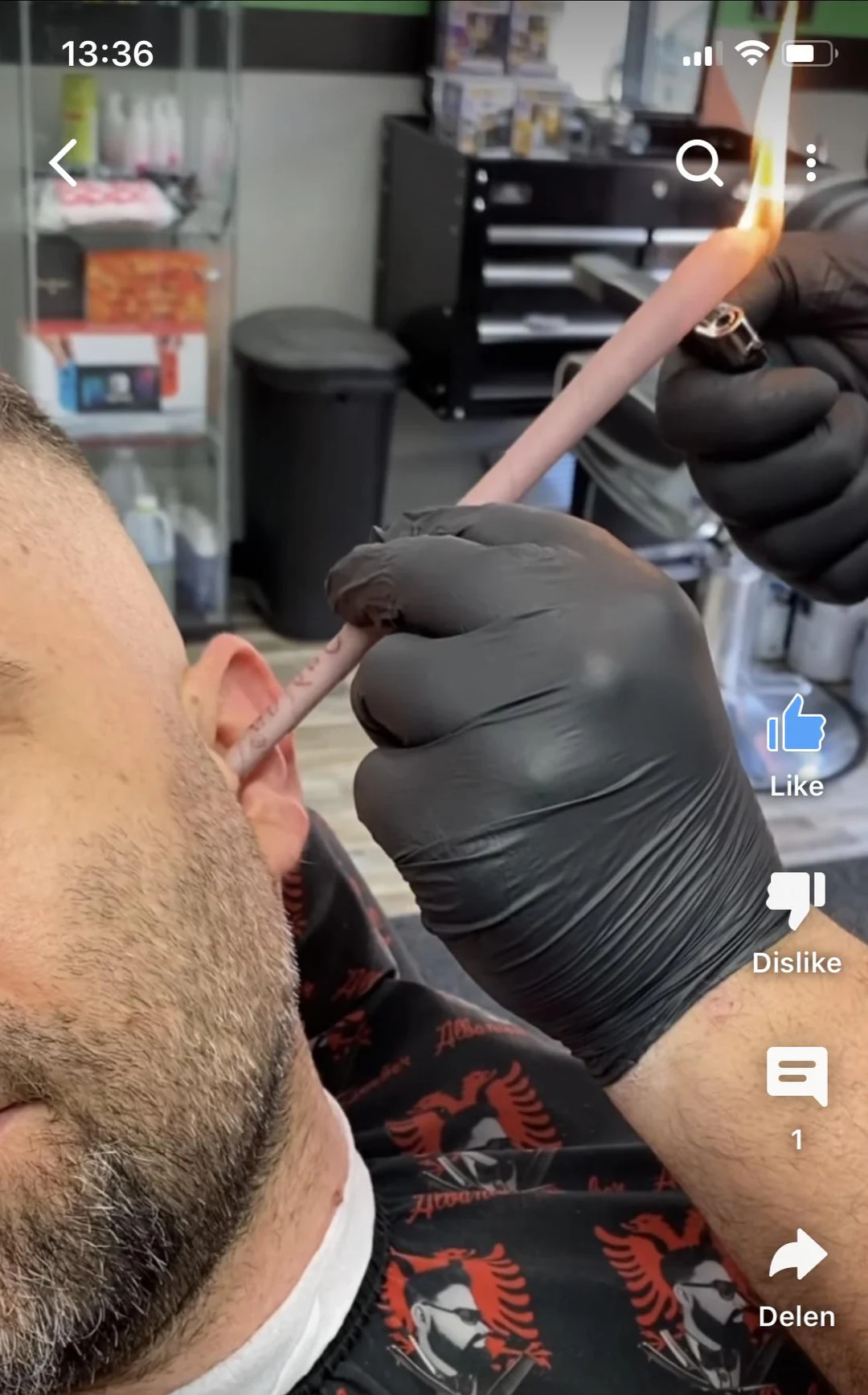 Barber ear clean | Scrolller