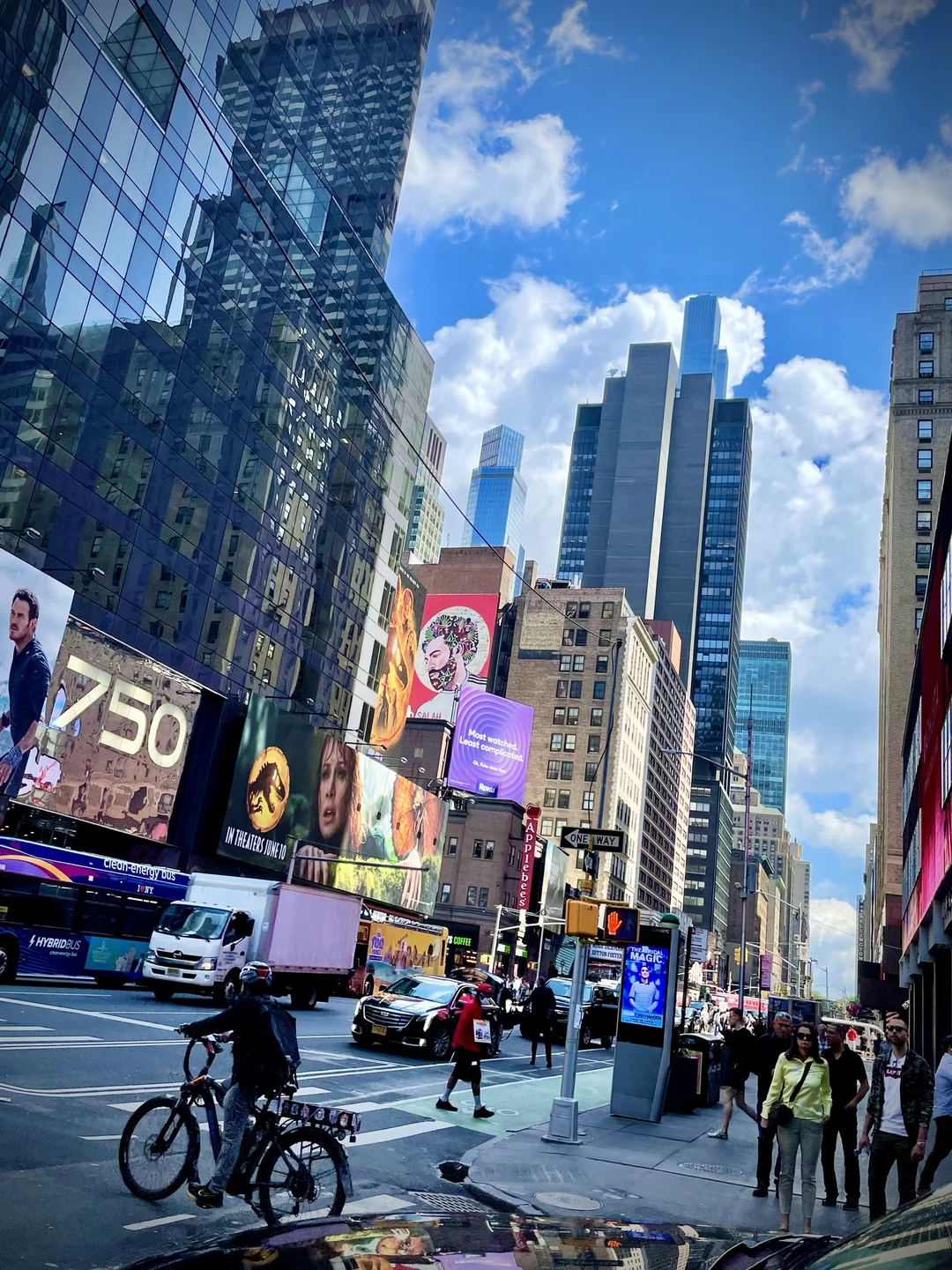 New York, New York | Scrolller